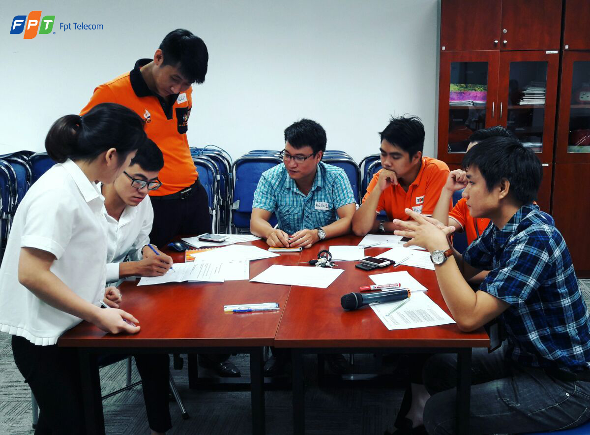 Tuyển dụng bằng Teamwork - Chỉ có tại Nhân viên Bán hàng Tập sự FPT